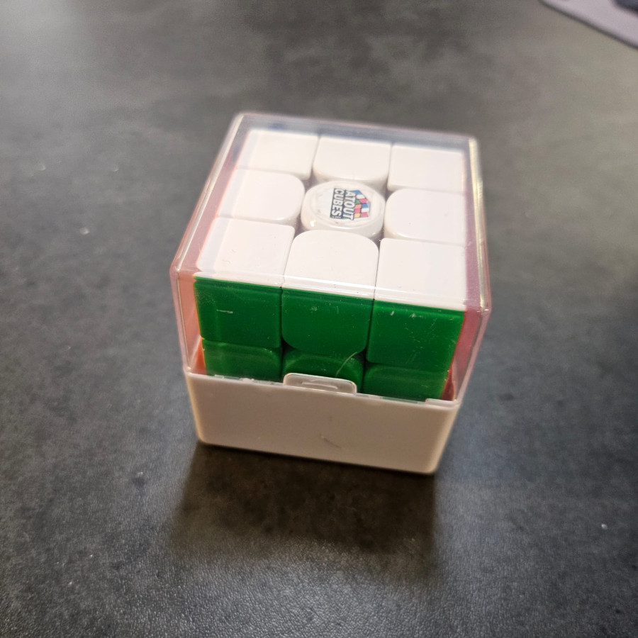 White cube box