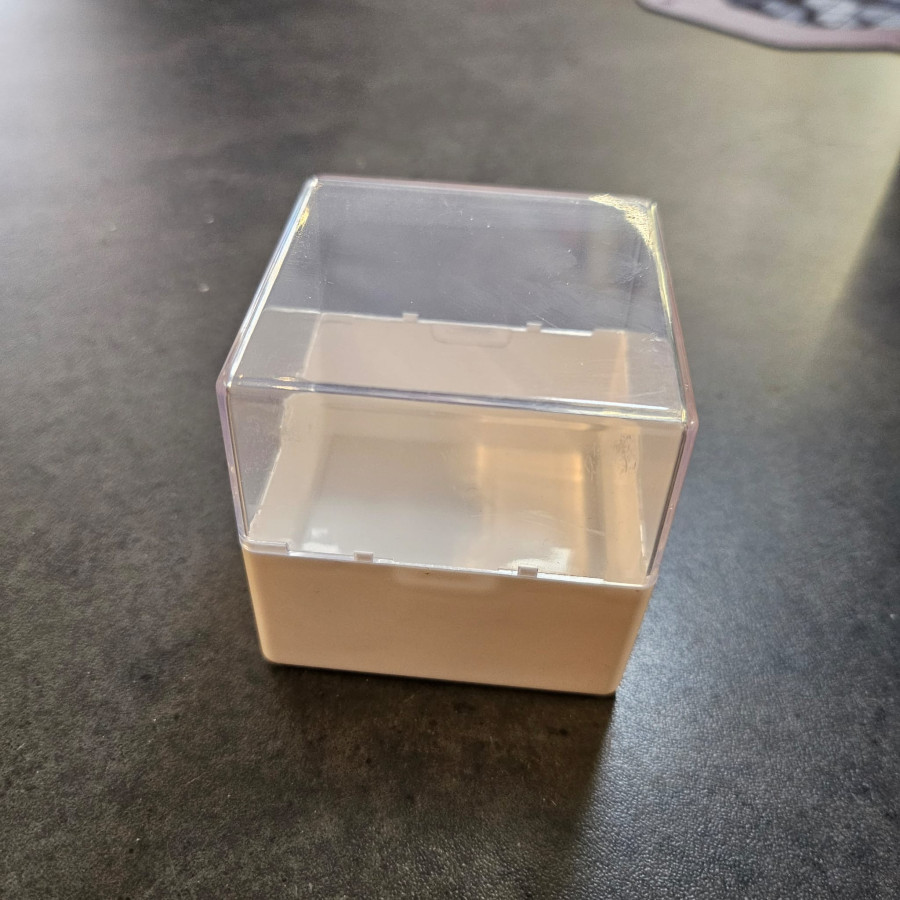 White cube box